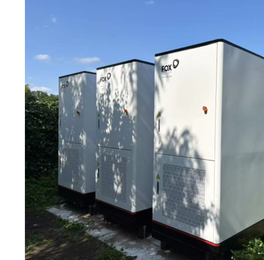 Fox ESS G-MAX - Sistema de almacenamiento de energía 100 kW / 215 kWh (B2B)